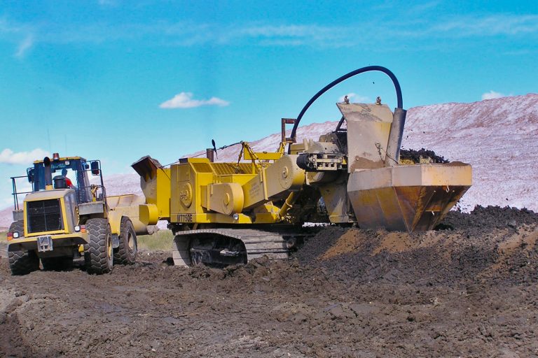 Collection Trenches – DeWind One Pass Trenching